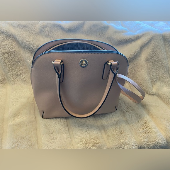 Isabelle | Bags | Isabelle Soft Pink Purse | Poshmark